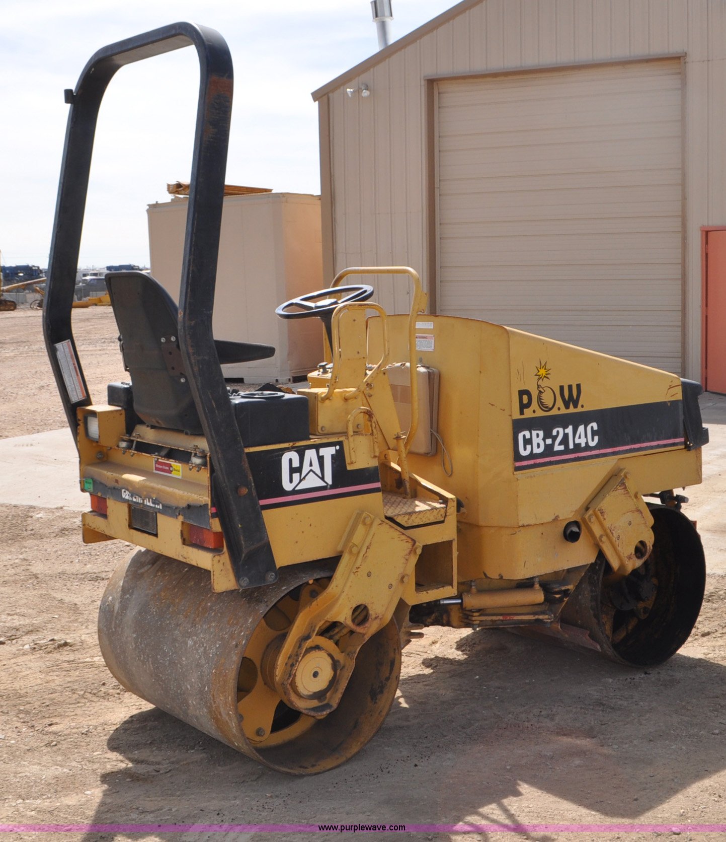 1998 Caterpillar CB-214C articulated vibratory roller in Brighton, CO ...
