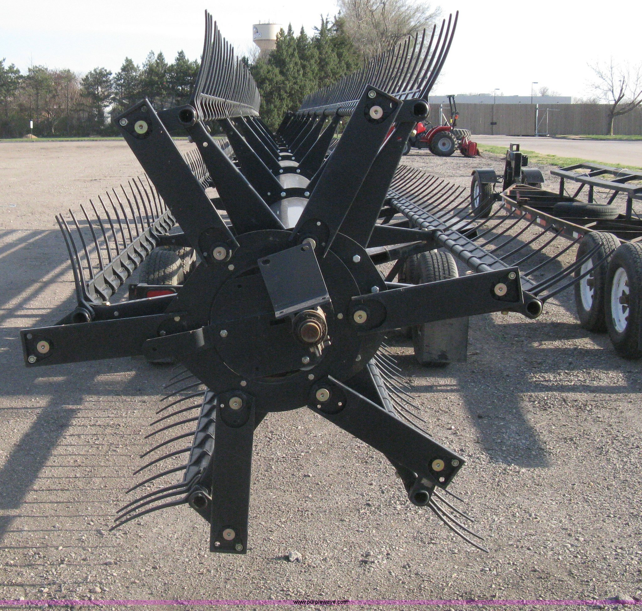 HCC 40' Dynaflex header reel in Hesston, KS | Item AX9783 sold | Purple ...
