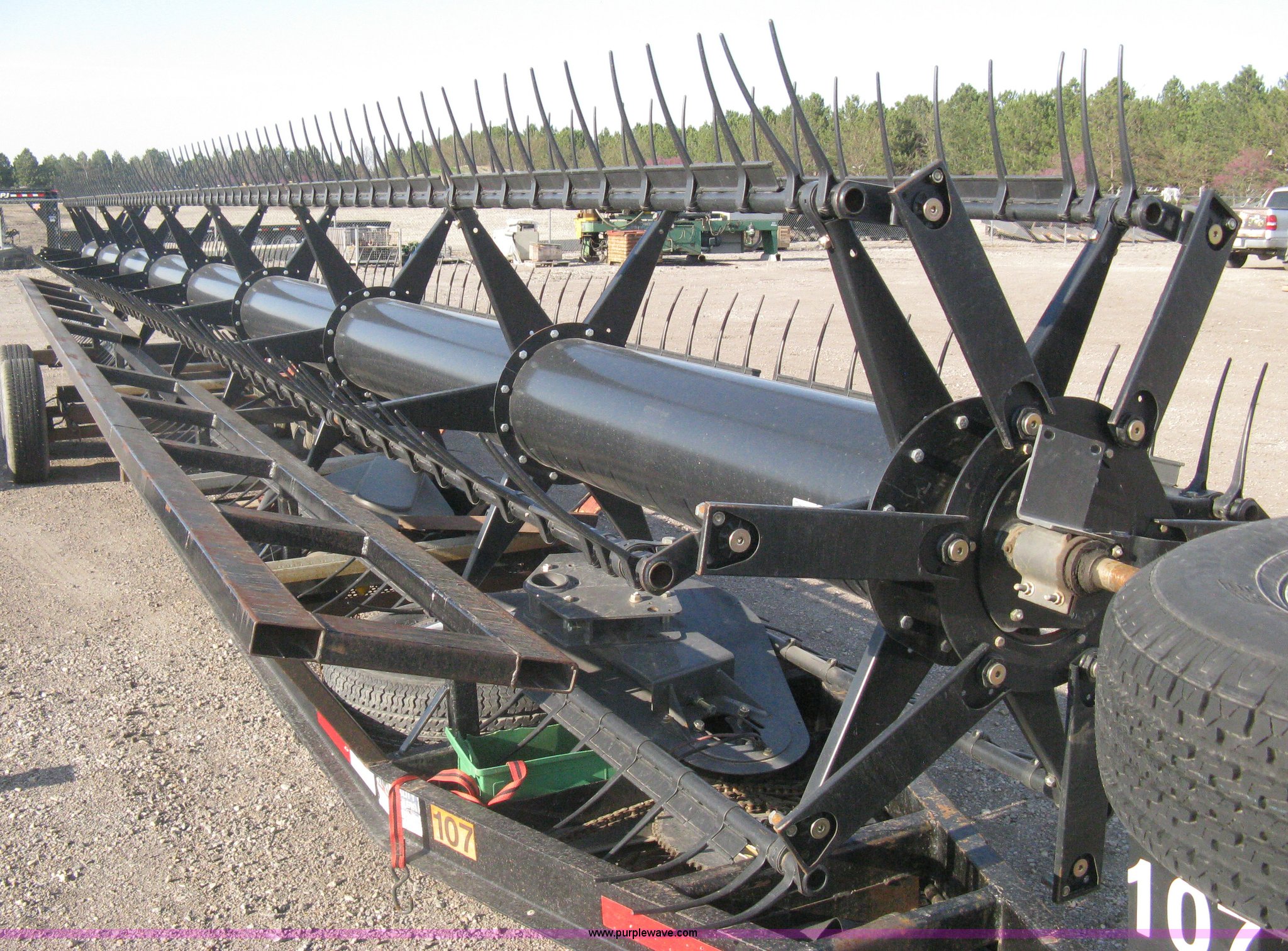 HCC 40' Dynaflex header reel in Hesston, KS | Item AX9783 sold | Purple ...