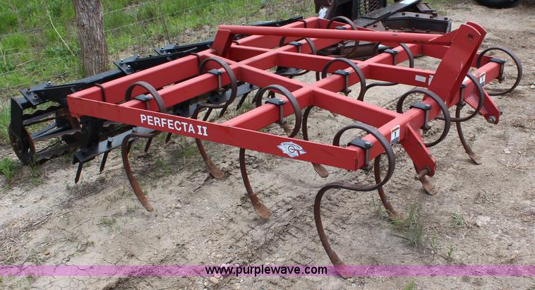 Perfecta II cultivator in Paola, KS | Item AZ9832 sold | Purple Wave