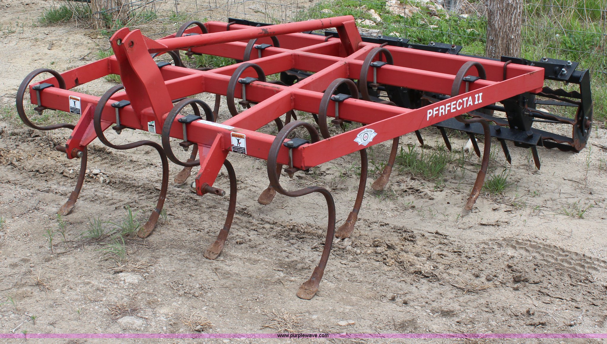 Perfecta II cultivator in Paola, KS | Item AZ9832 sold | Purple Wave