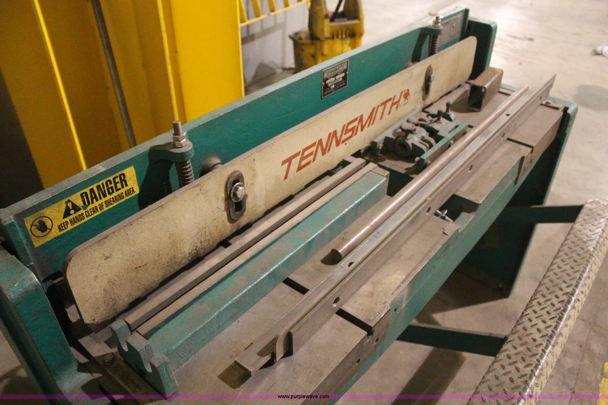 Tennsmith stomp shear in Lenexa, KS | Item AZ9839 sold | Purple Wave