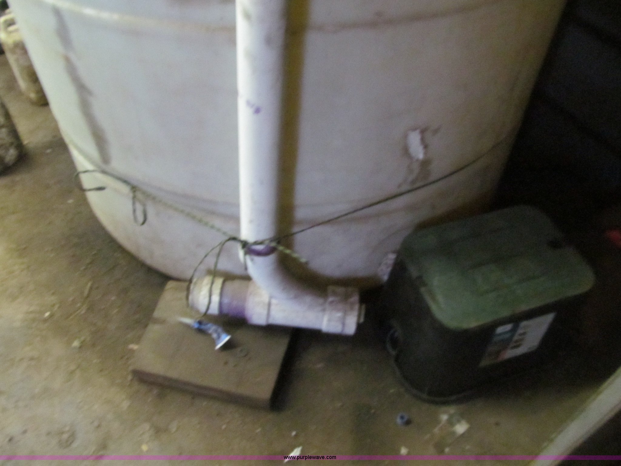 2,000 gallon plastic water tank in Letts, IA | Item E4831 sold | Purple ...
