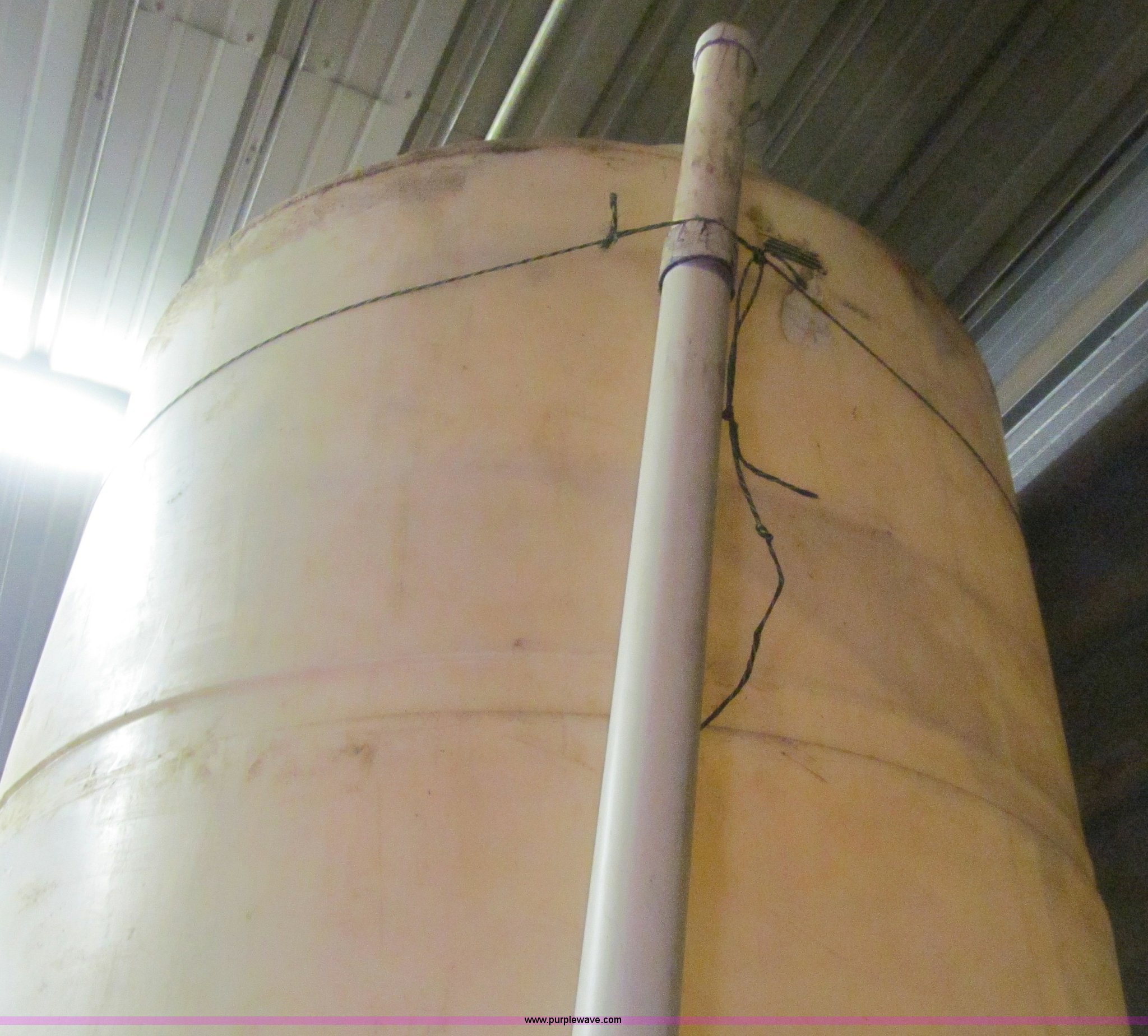 2,000 gallon plastic water tank in Letts, IA | Item E4831 sold | Purple ...