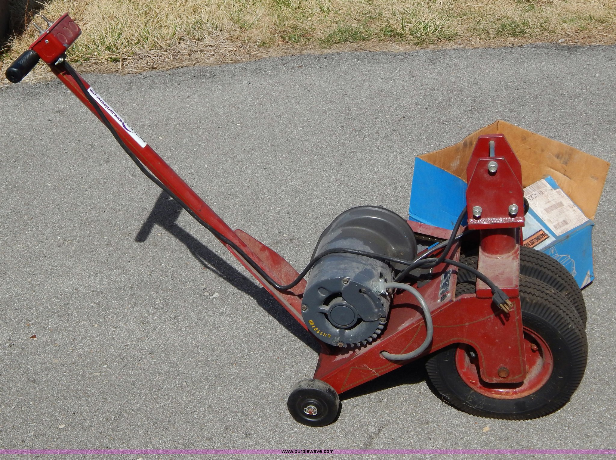 Power caster in North Kansas City, MO | Item Z9454 sold | Purple Wave