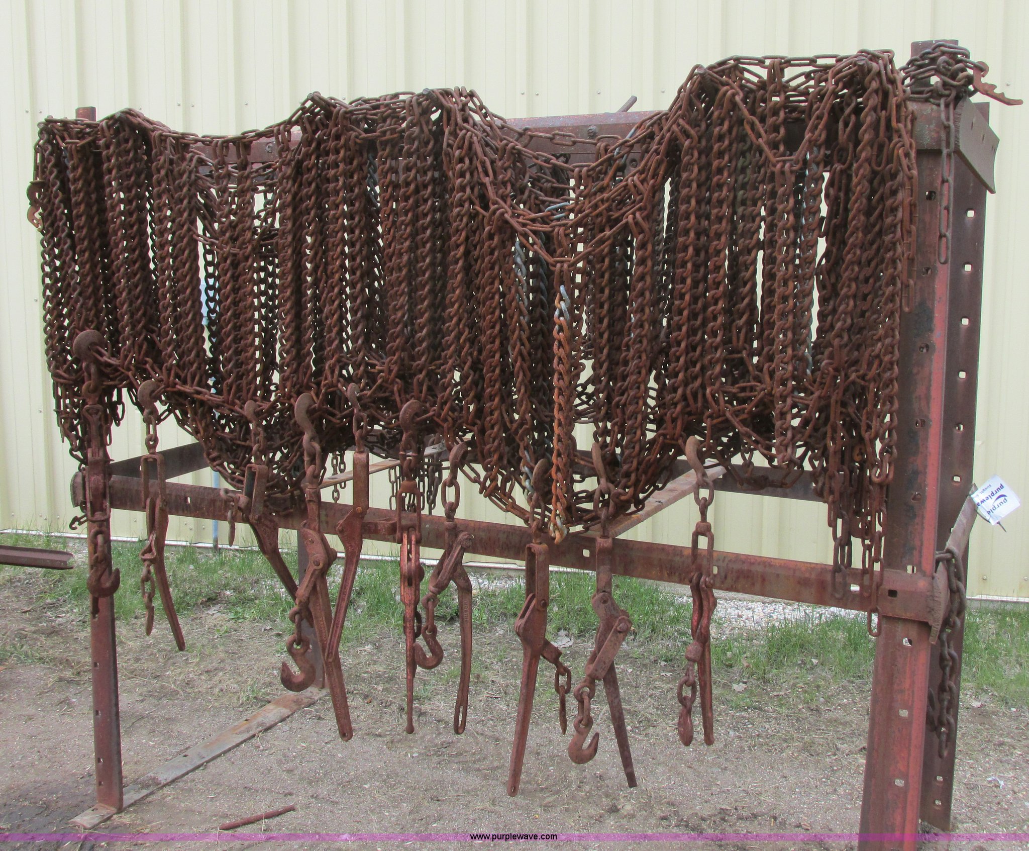 Champion motor grader tire chains in Milbank, SD | Item I2603 sold ...