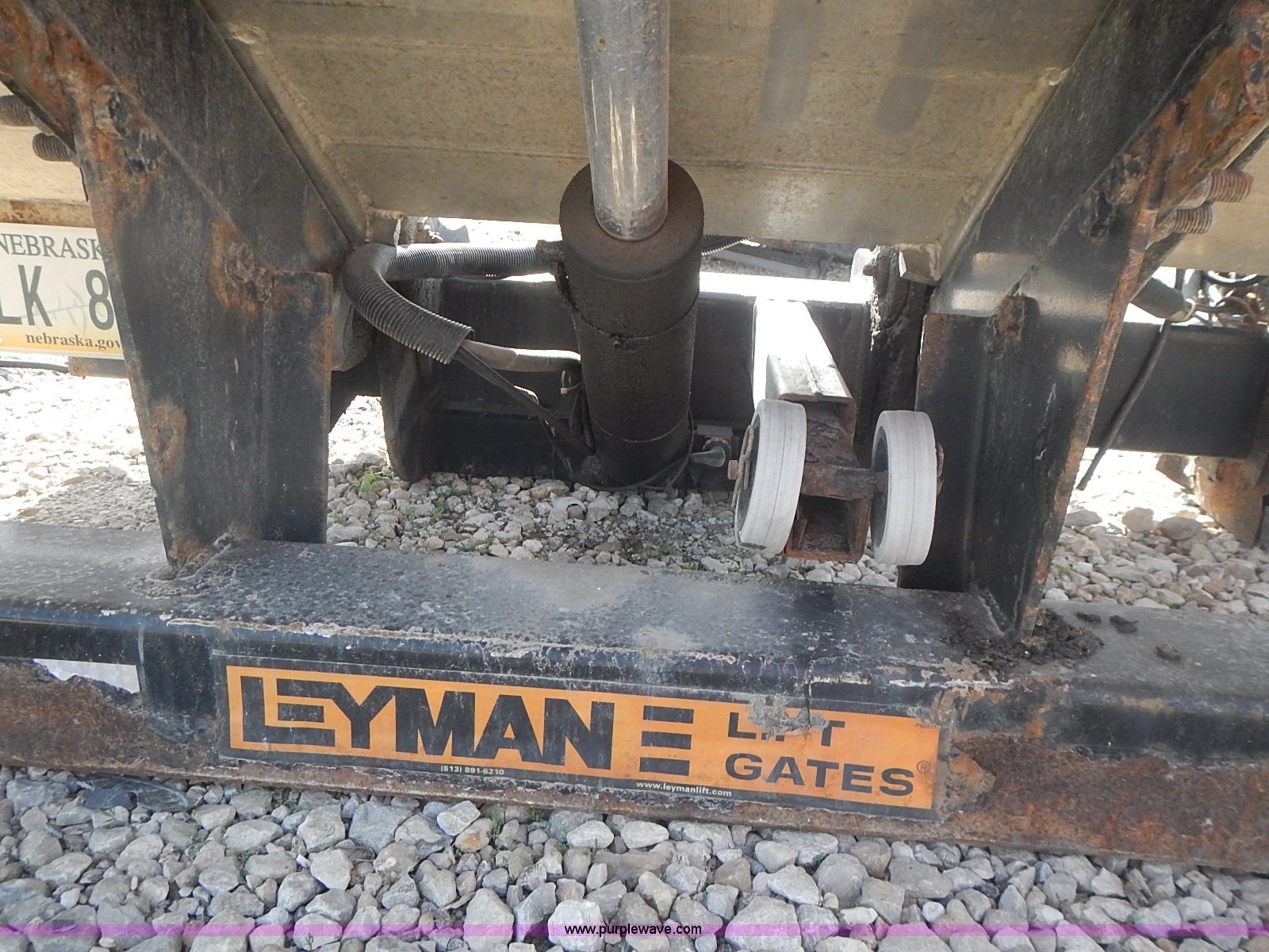 Leyman lift gate in Topeka, KS | Item AC9075 sold | Purple Wave
