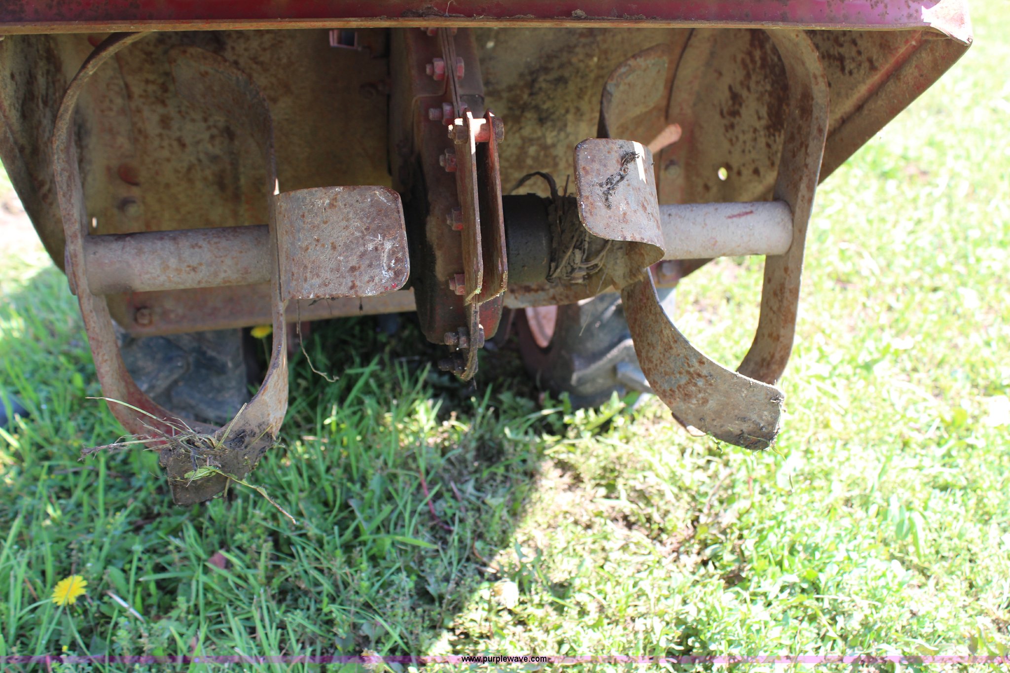 Snapper R8000 tiller in Colony, KS | Item AZ9798 sold | Purple Wave