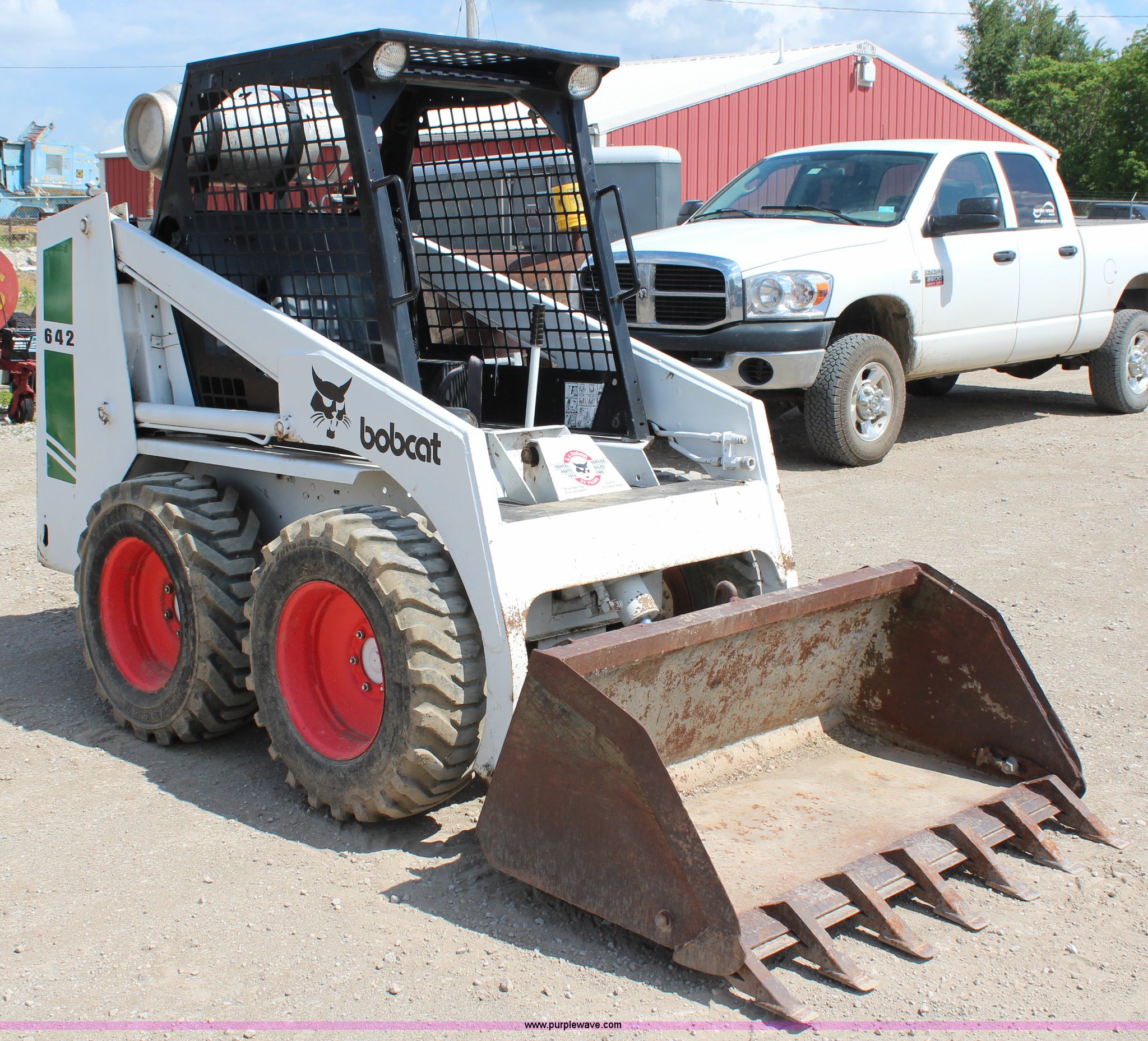 1983 Bobcat 642 skid steer in Elwood, KS | Item H2534 sold | Purple Wave