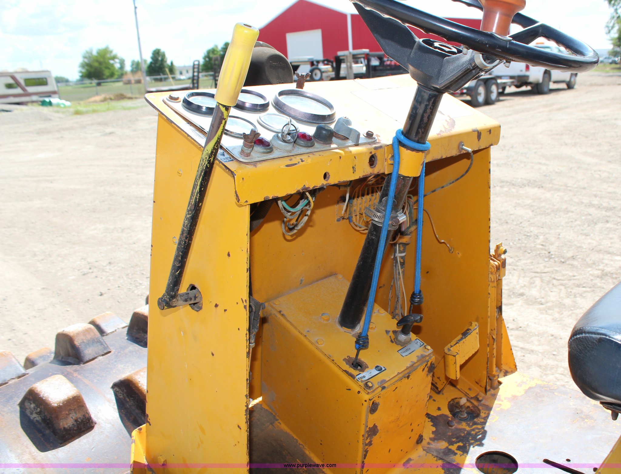 1984 Dynapac CA12 vibratory padfoot roller in Elwood, KS | Item H2557 ...