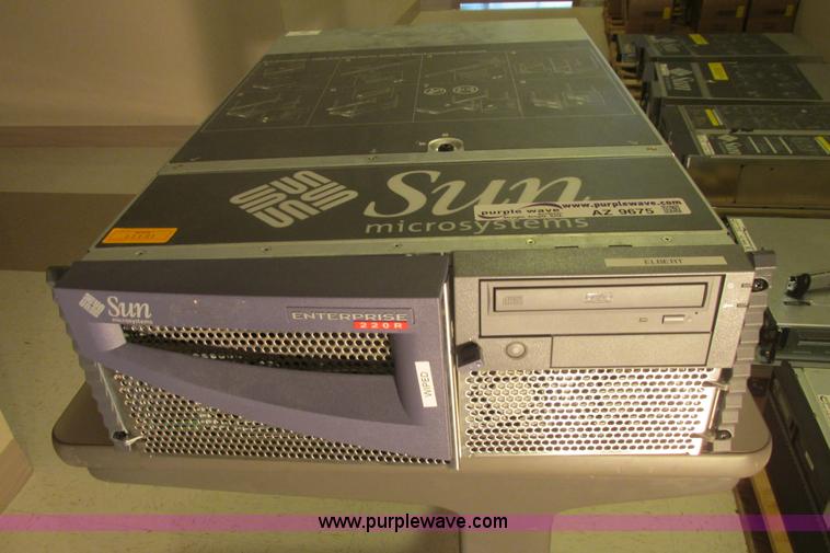 Sun Enterprise 220R rack mount server in Wichita, KS | Item AZ9675 sold ...