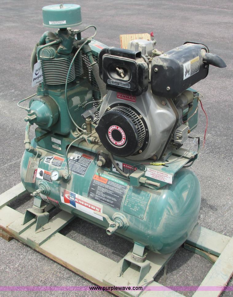 Champion HDR5-3 air compressor in Owatonna, MN | Item I3917 sold ...