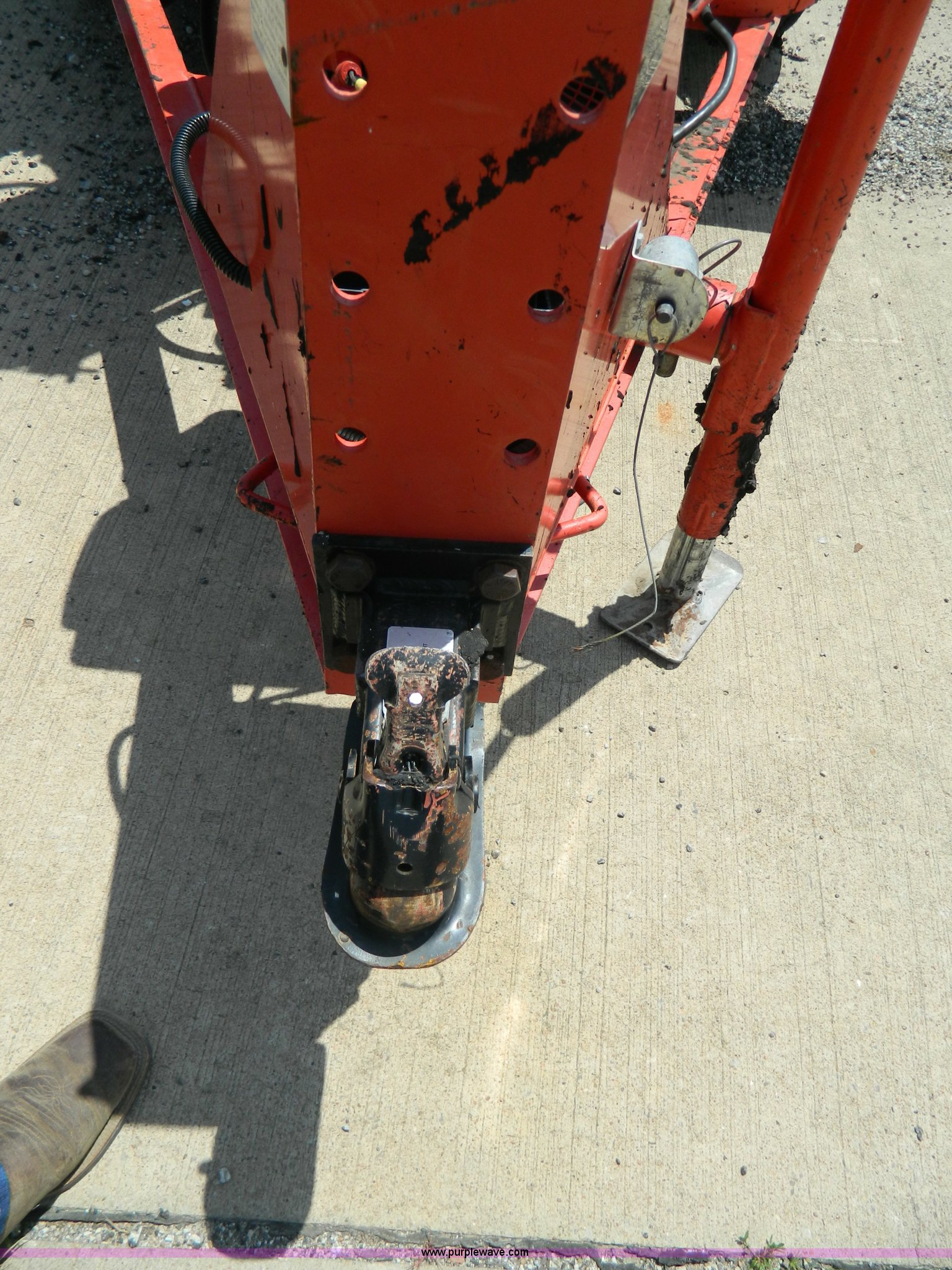 Crafco E-Z Pour crack sealer in Salina, KS | Item AD9807 sold | Purple Wave