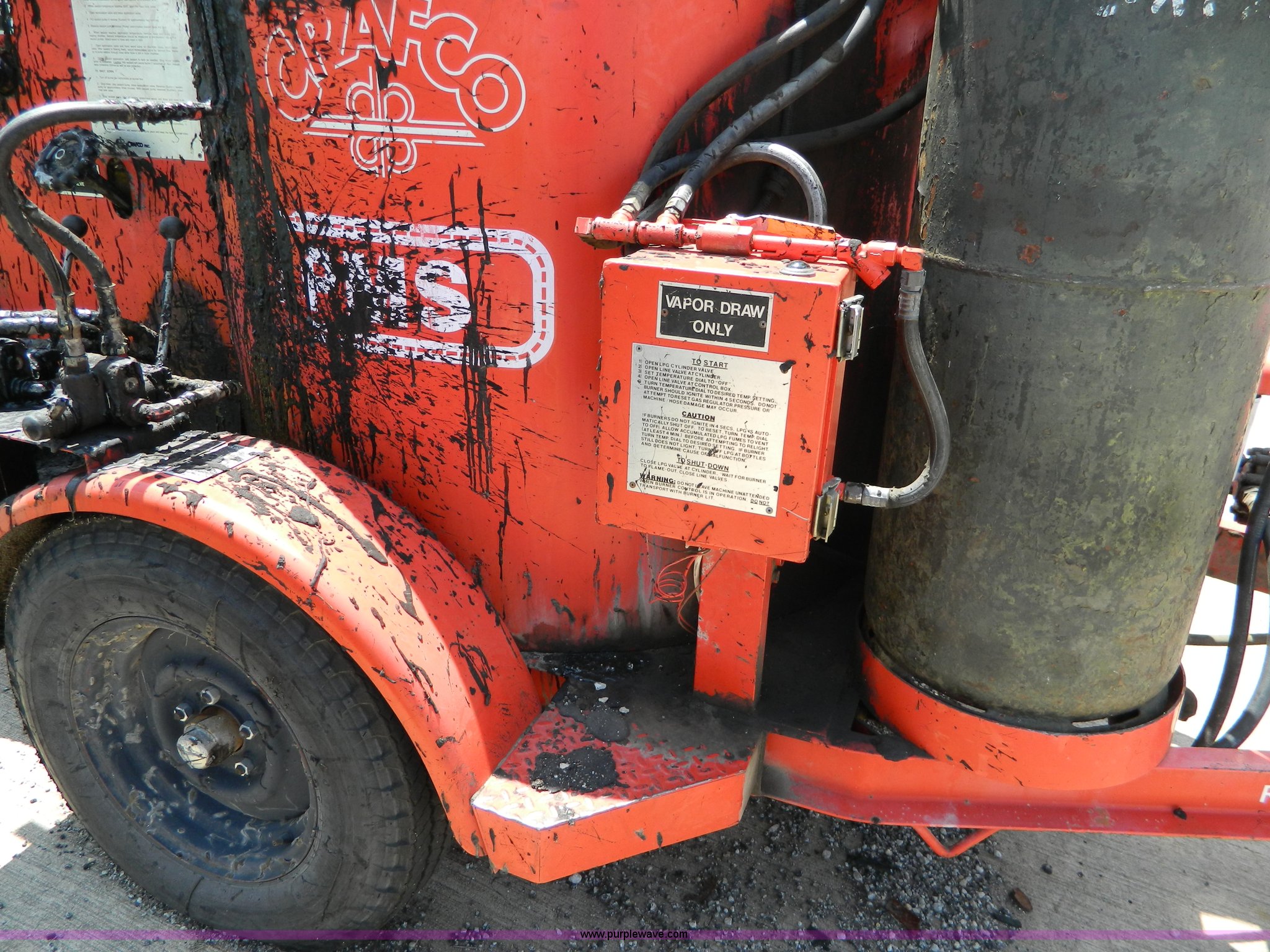 Crafco E-Z Pour crack sealer in Salina, KS | Item AD9807 sold | Purple Wave