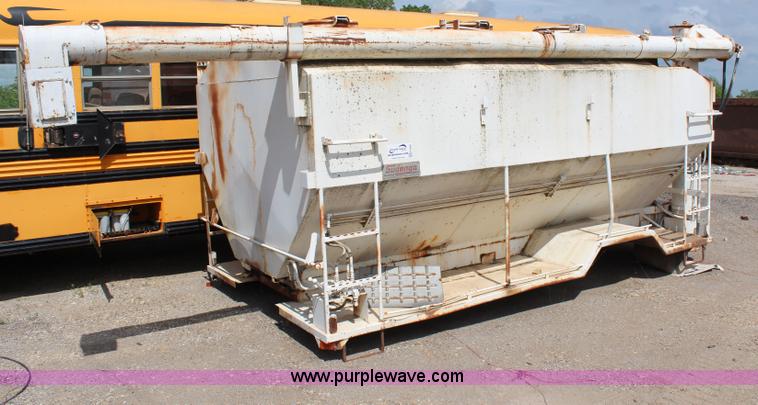 Sudenga feed tender bed in Baldwin City, KS | Item H2680 sold | Purple Wave