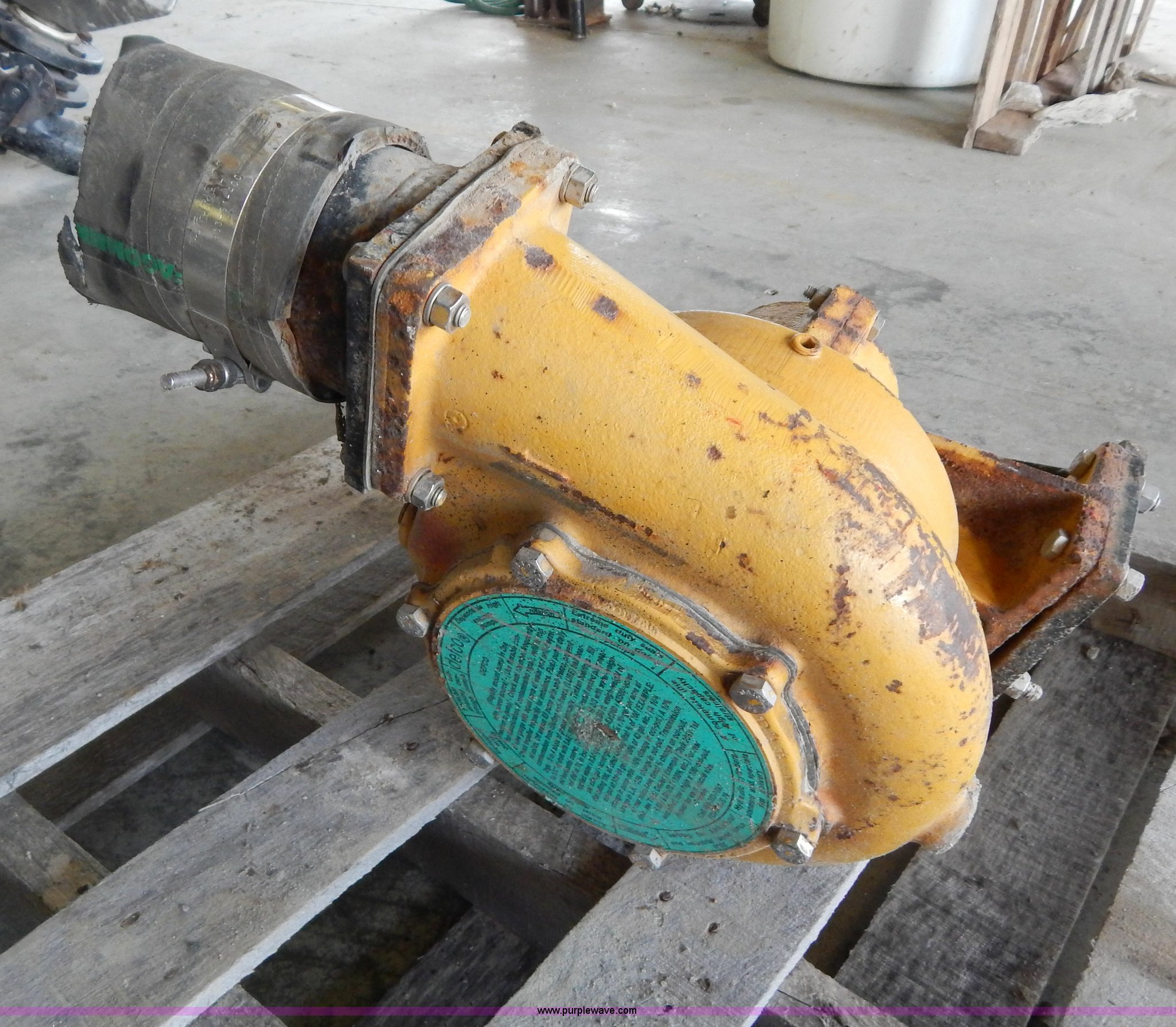Defco liquid pump in Marshall, MO | Item Z9319 sold | Purple Wave