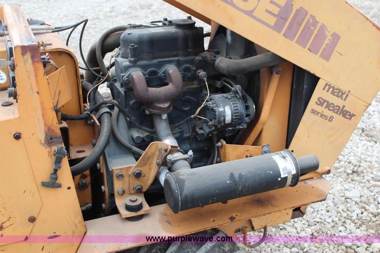 Case Maxi Sneaker Series B vibratory plow in Topeka, KS | Item H2571 ...