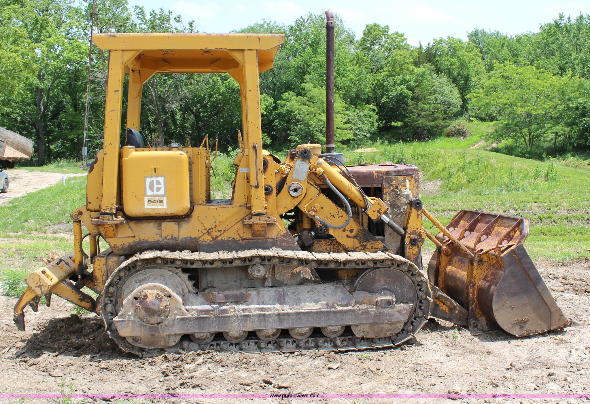 1974 Caterpillar 941B track loader in Overbrook, KS | Item J1021 sold | Purple Wave