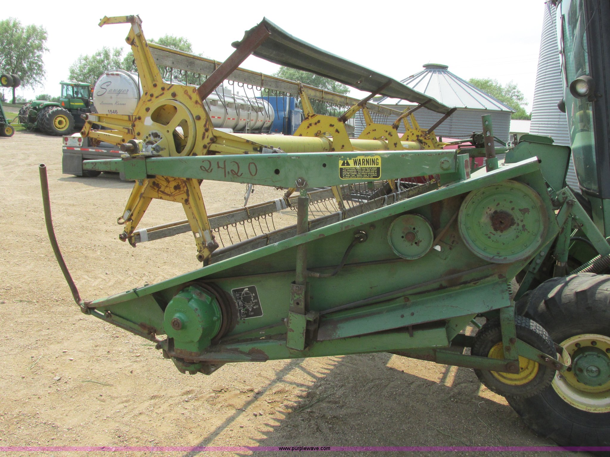 1983 John Deere 2420 self-propelled swather in Delmont, SD | Item I6248 ...