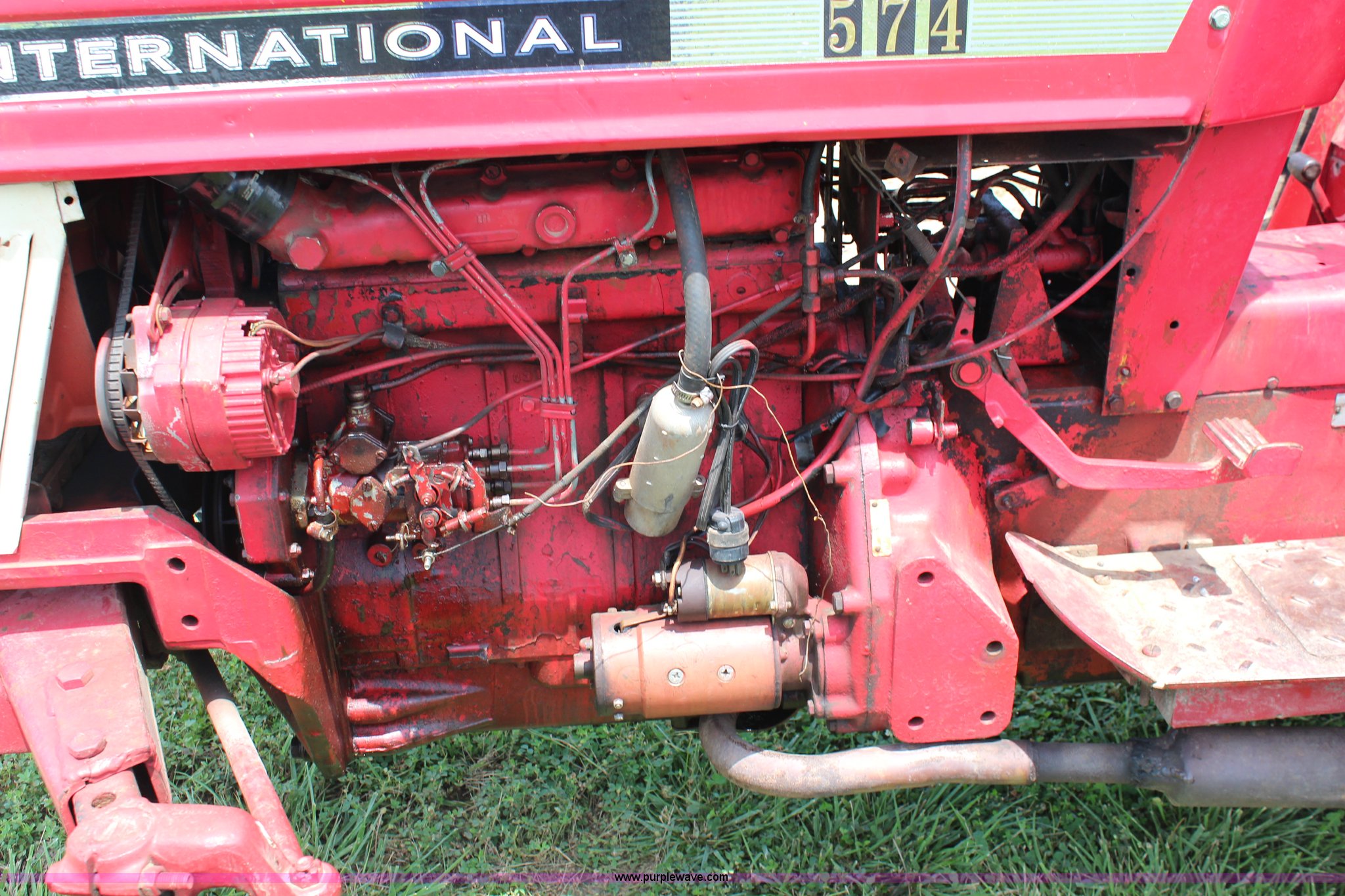 1974 International 574 tractor in Paola, KS | Item J1163 sold | Purple Wave