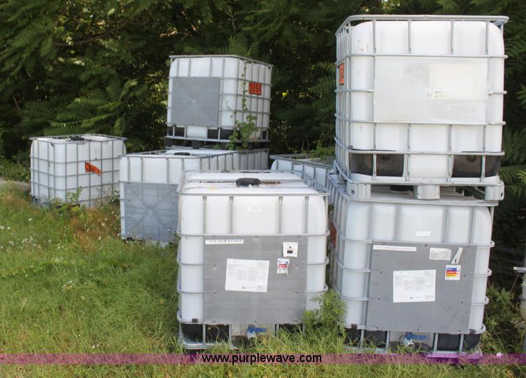 (7) 275 gallon plastic totes in Marion, KS | Item AJ9398 sold | Purple Wave