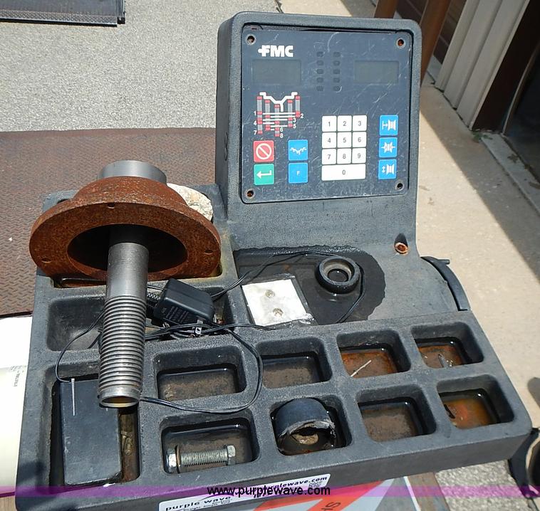 FMC 4200HS wheel balancer in Fort Riley, KS | Item BB9768 sold | Purple ...