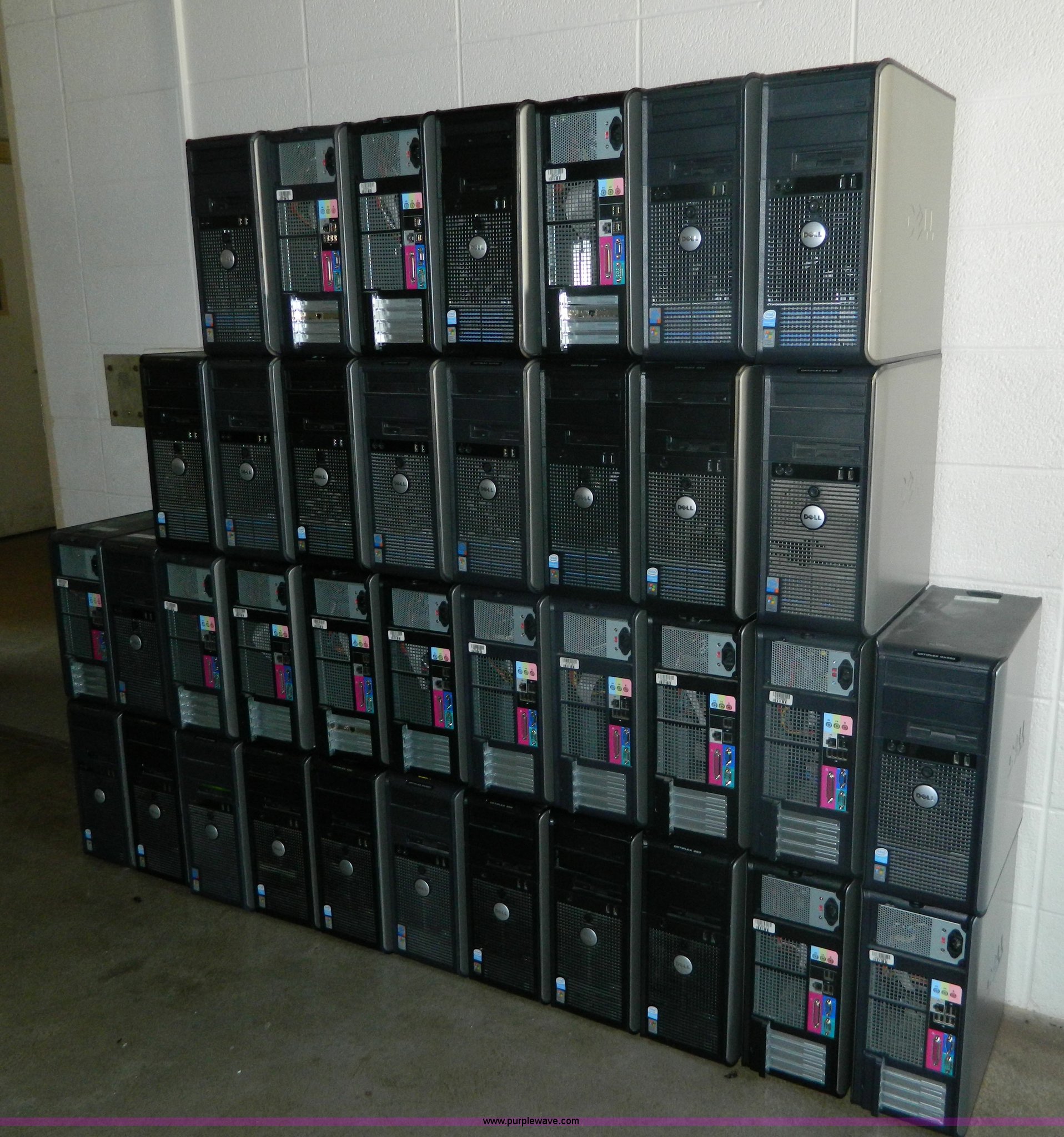 (37) computer towers in Salina, KS | Item AL9835 sold | Purple Wave