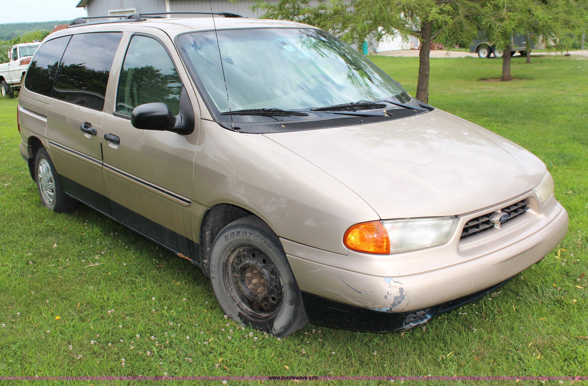 1998 Ford Windstar van in Meriden, KS | Item J1161 sold | Purple Wave