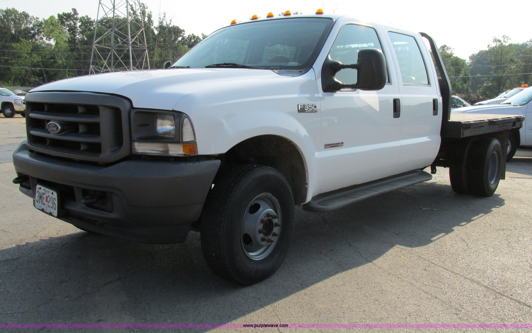 2004 Ford F350 Super Duty XL flatbed truck in Fenton, MO | Item AW9987 ...