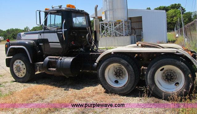 1984 Mack R686ST semi truck in Harrisonville, MO | Item AC9364 sold ...