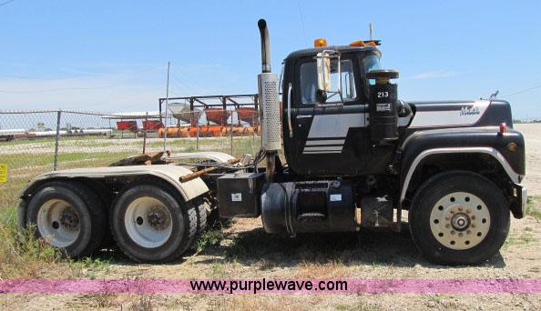 1984 Mack R686ST semi truck in Harrisonville, MO | Item AC9364 sold ...