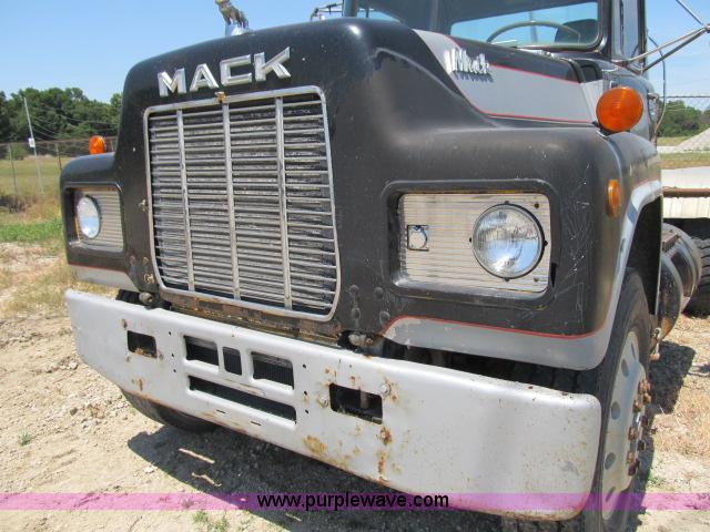 1984 Mack R686ST semi truck in Harrisonville, MO | Item AC9364 sold ...