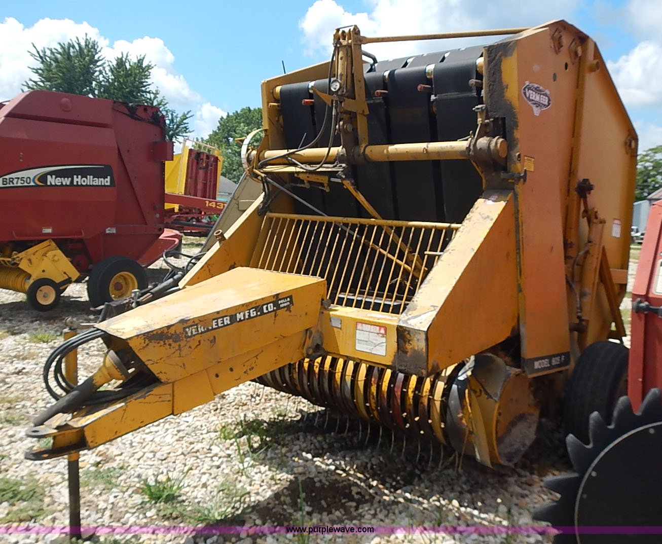 1979 Vermeer 605F round baler in Greeley, KS | Item I3519 sold | Purple ...