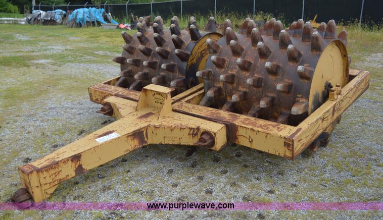 American sheeps foot roller in Greenwood, MO | Item I6491 sold | Purple ...