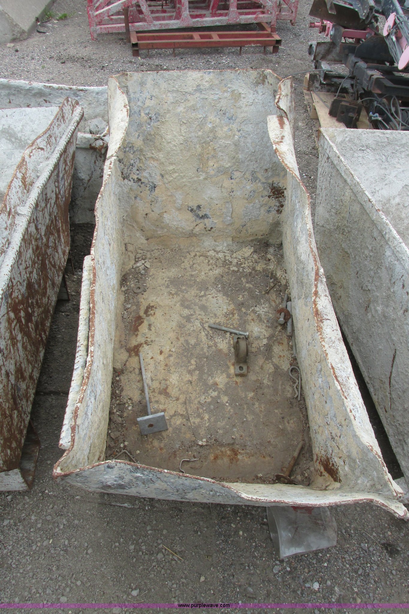 (6) assorted steel mud tubs in Wichita, KS | Item AX9762 sold | Purple Wave