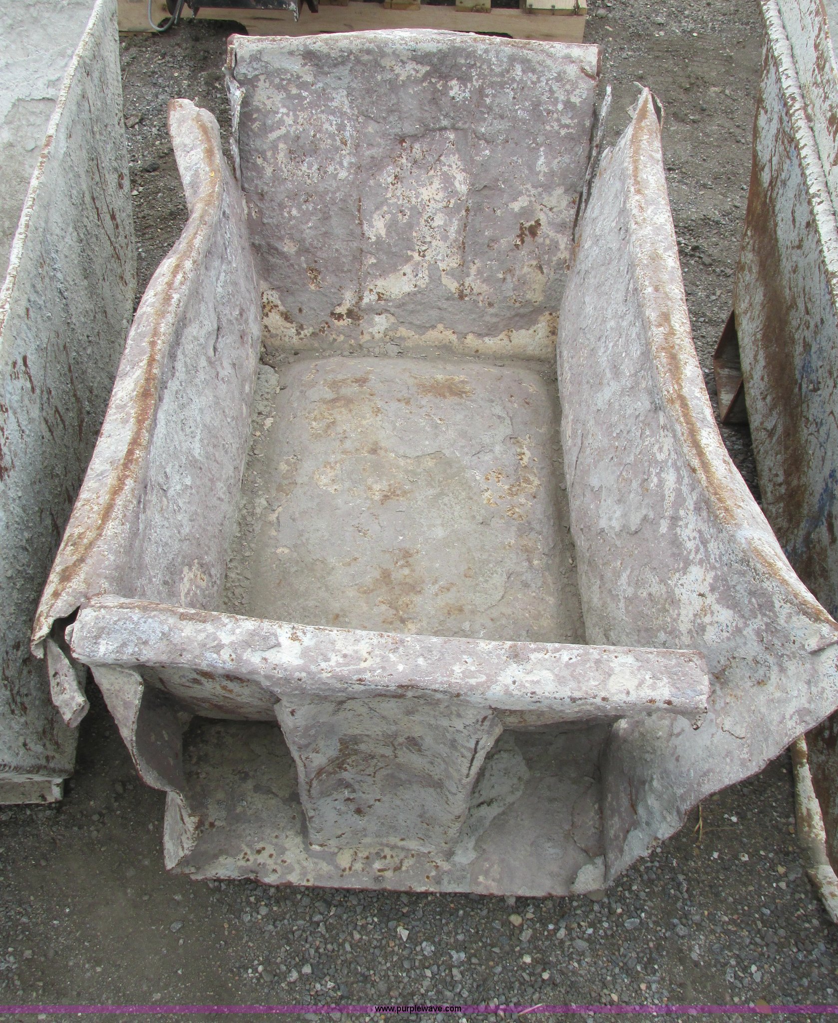 (6) assorted steel mud tubs in Wichita, KS | Item AX9762 sold | Purple Wave