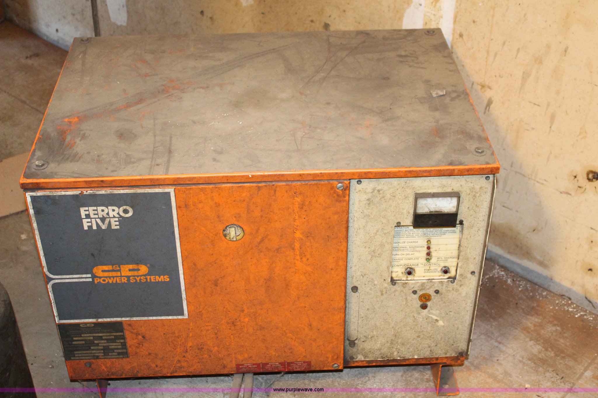 Yale electric forklift in Tonganoxie, KS | Item J2150 sold | Purple Wave