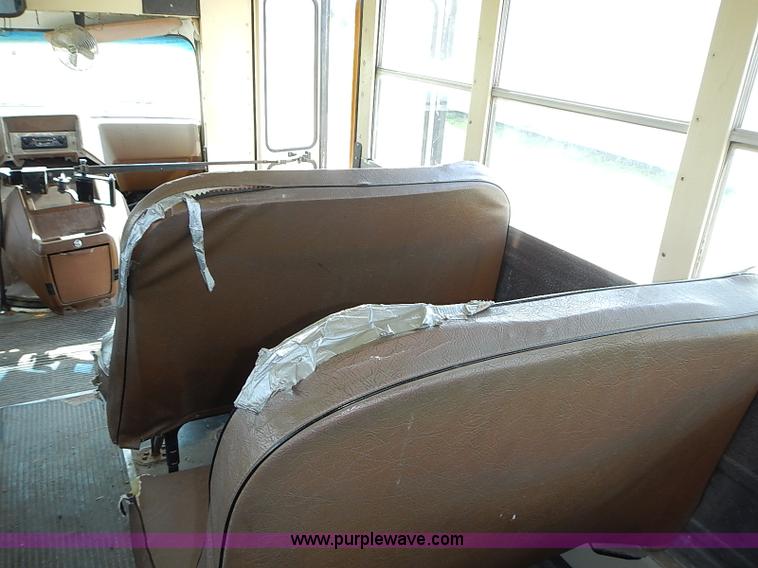 1991 Chevrolet G30 bus in Hutchinson, KS | Item I3543 sold | Purple Wave