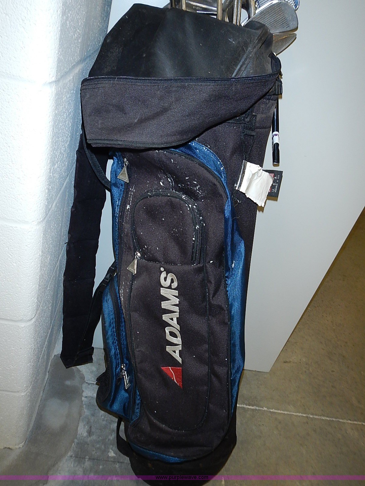Adams golf bags in Ottawa, KS | Item BA9665 sold | Purple Wave
