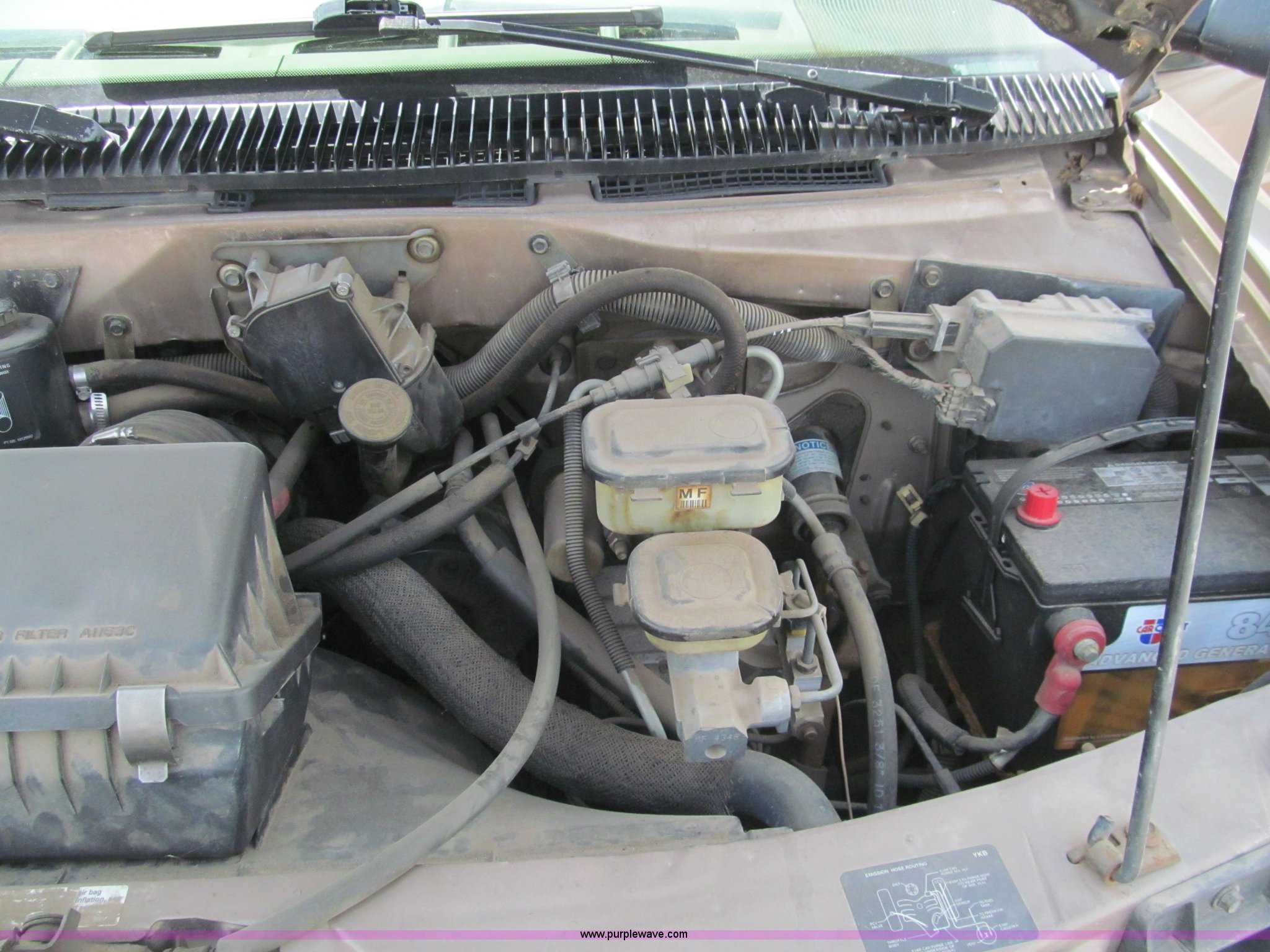 1995 Chevrolet Astro van in Hutchinson, KS | Item H8836 sold | Purple Wave