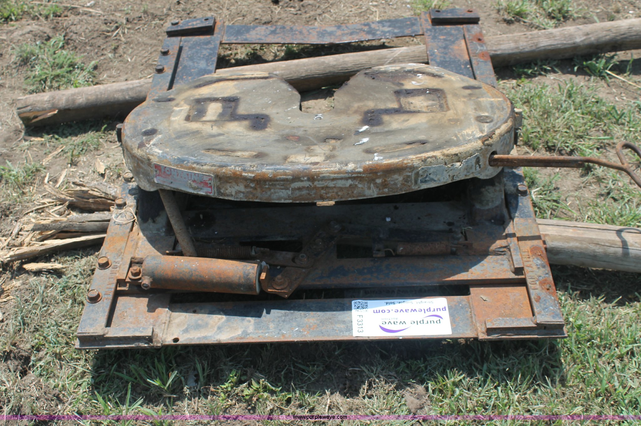 Fontaine semi fifth wheel hitch in Eureka, KS | Item F3313 sold ...