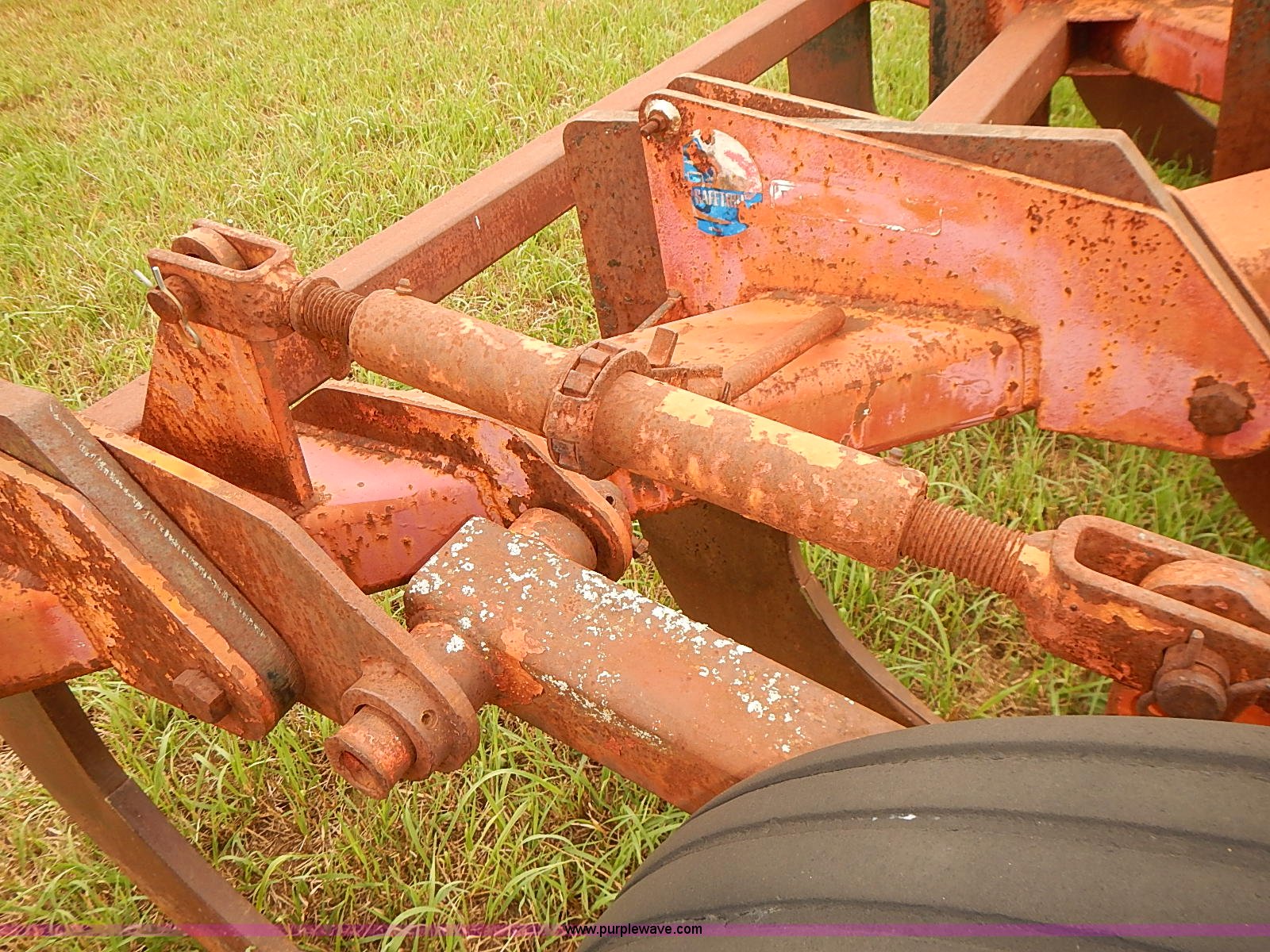 Nine shank ripper in Paola, KS | Item J2048 sold | Purple Wave