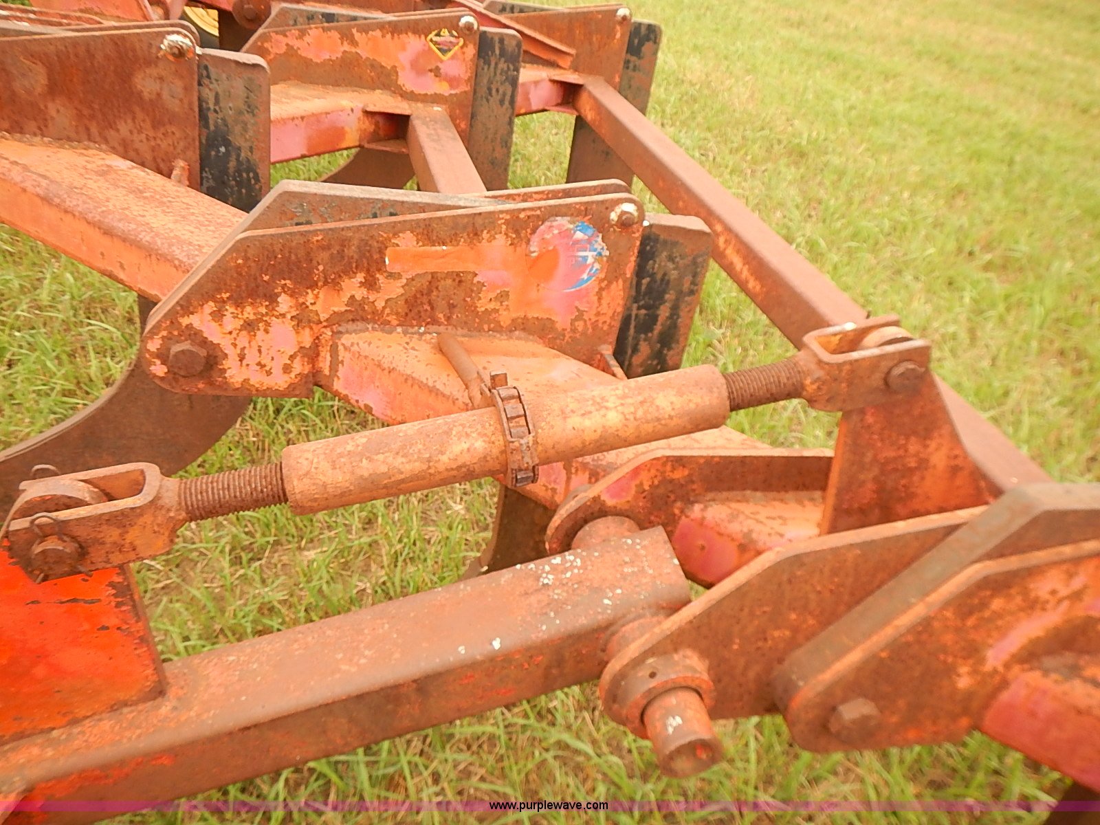 Nine shank ripper in Paola, KS | Item J2048 sold | Purple Wave