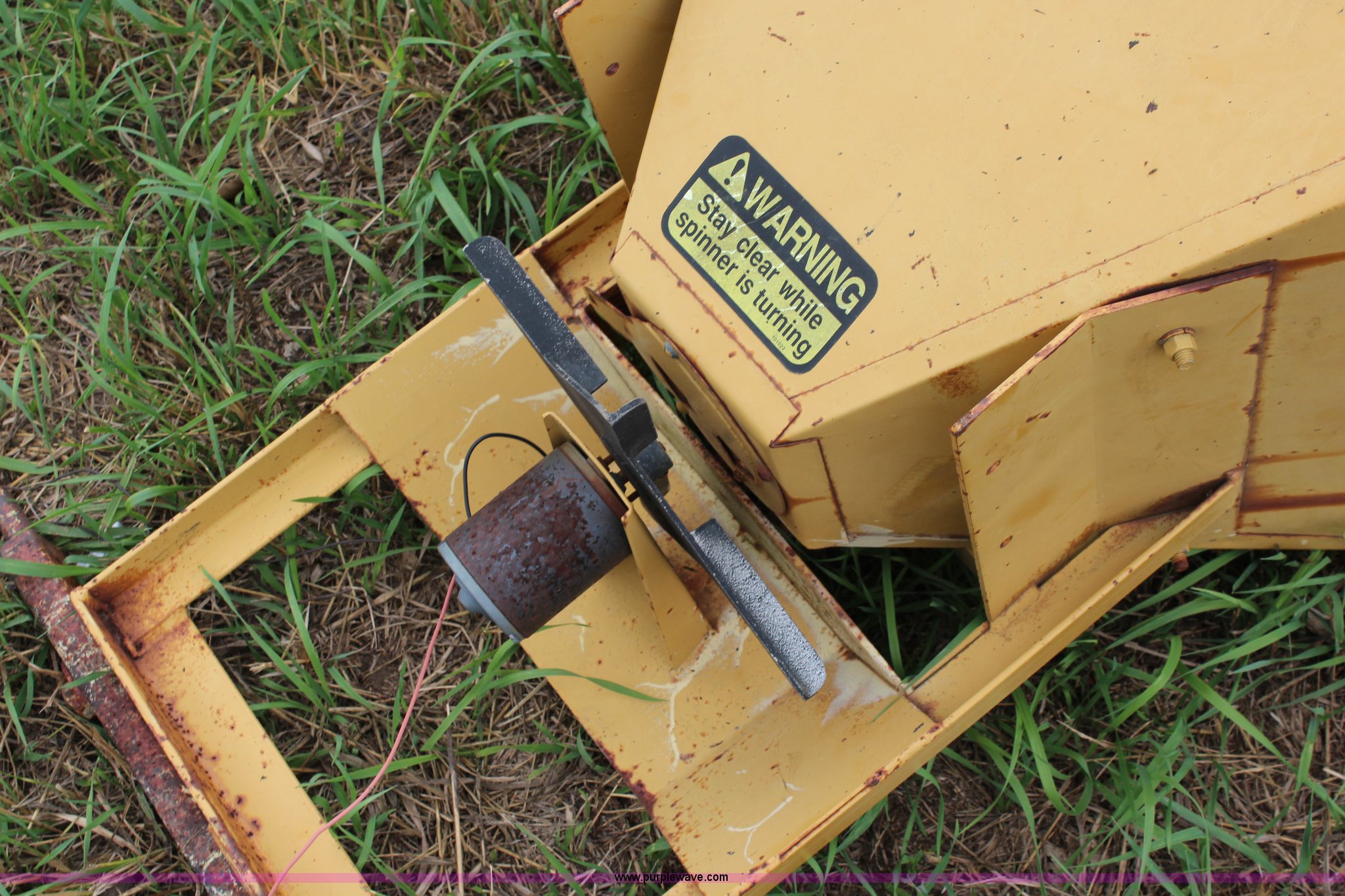 Farm Star spreader in Paola, KS | Item J2182 sold | Purple Wave