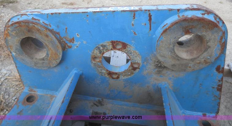 Excavator adapter plate in Parsons, KS | Item AY9735 sold | Purple Wave