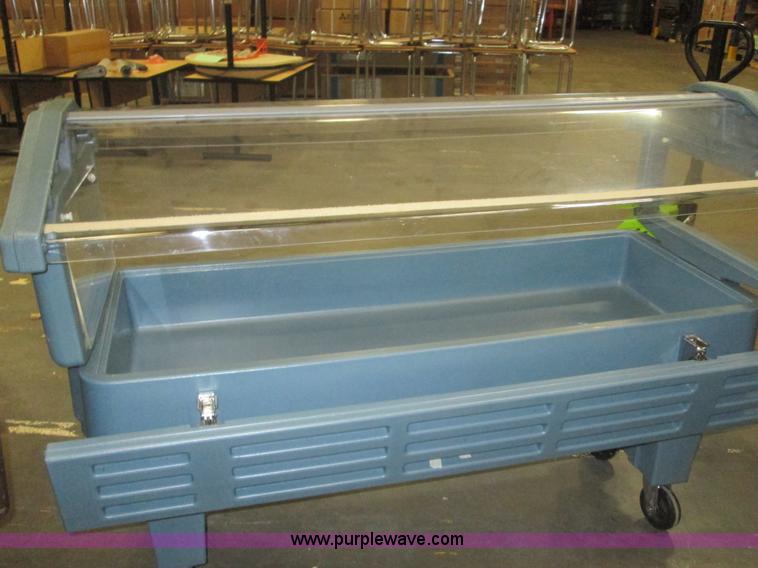 (3) Cambro salad bar carts in Lawrence, KS | Item D1205 sold | Purple Wave