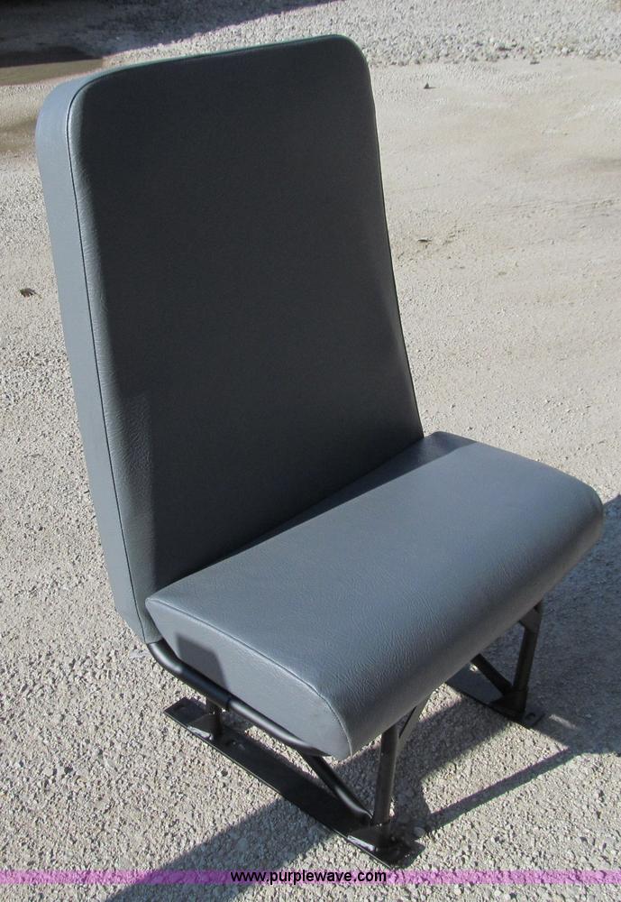 (6) bus bench seats in Des Moines, IA | Item J3430 sold | Purple Wave