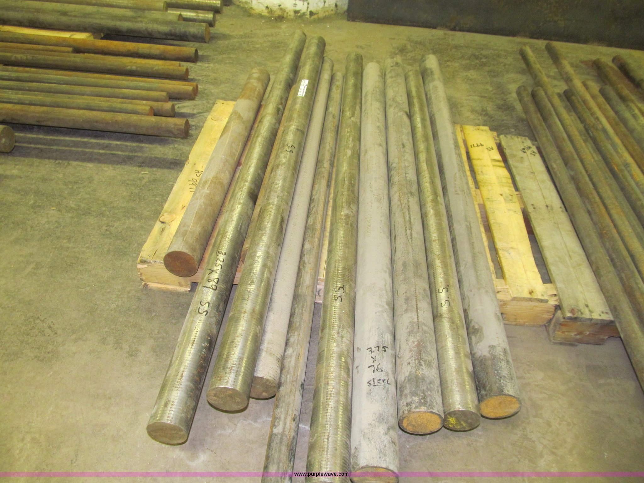 Assorted round steel and round stainless steel stock in Des Moines, IA ...