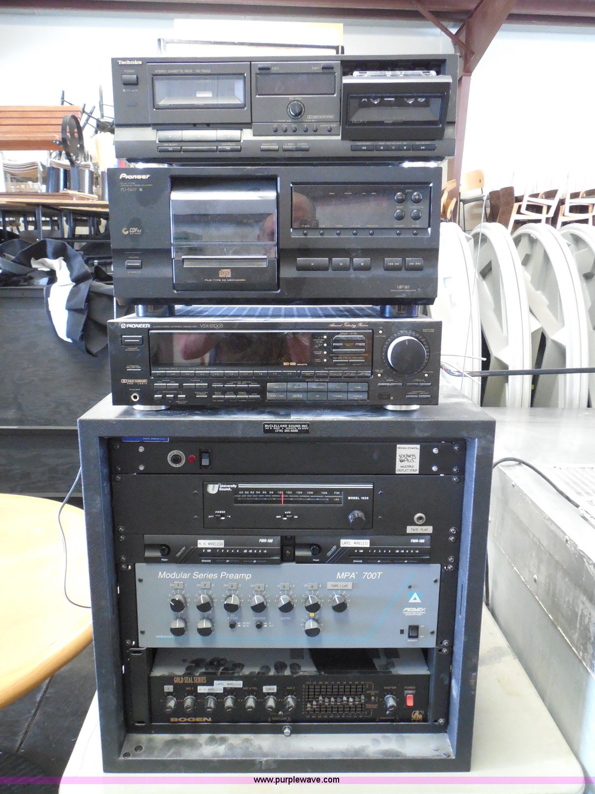 Assorted electronics in Wichita, KS | Item BE9970 sold | Purple Wave
