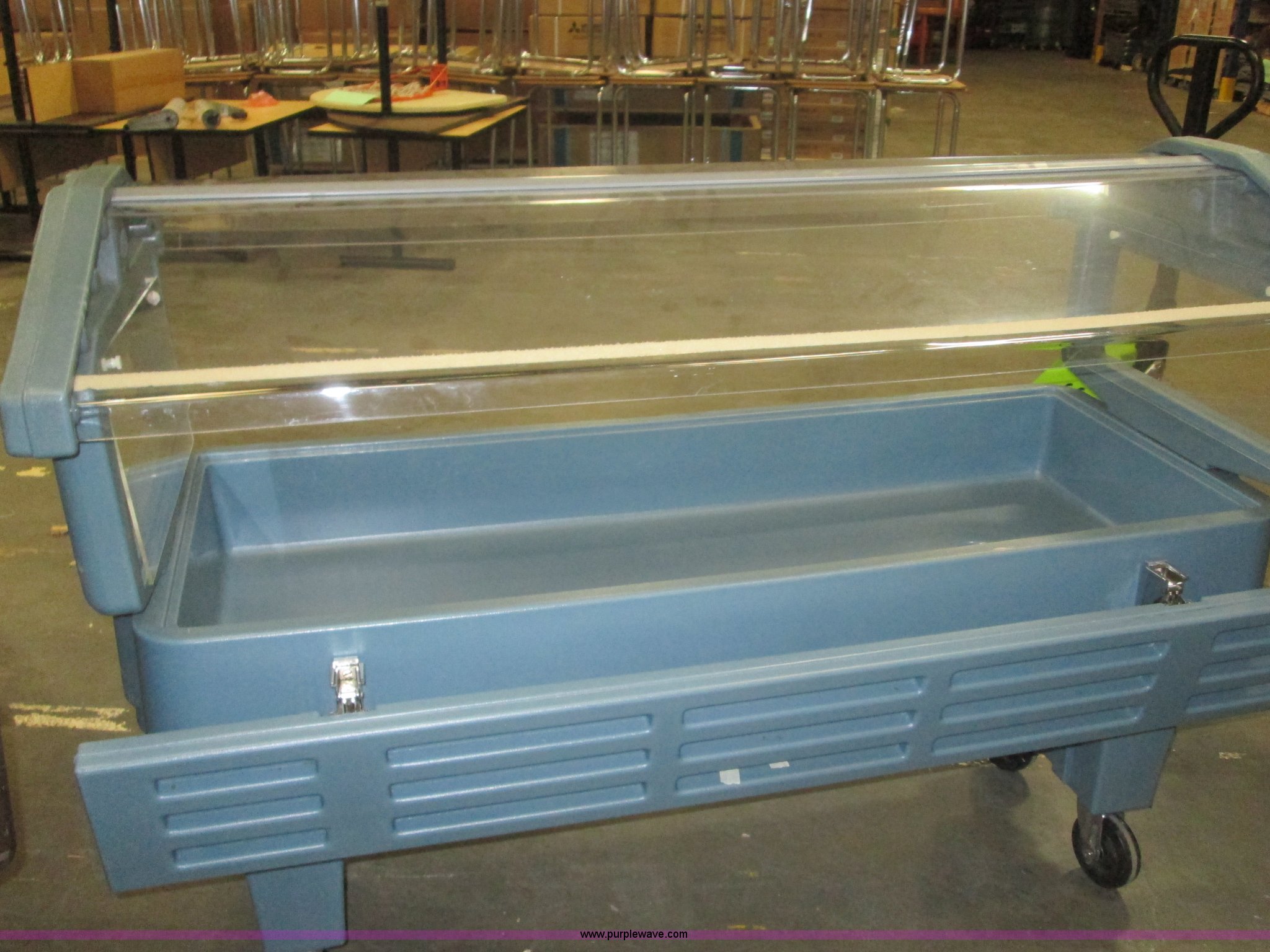 (3) Cambro salad bar carts in Lawrence, KS | Item D1205 sold | Purple Wave